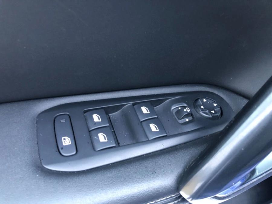 Blue Peugeot 308 2019 in Riga, with an engine capacity of 1.50 L and mileage of 191 thousand km for 10950 €, photo 26 on AUTOMOTO.COM.LV