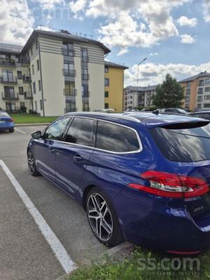 Blue Peugeot 308 2019 in Riga, with an engine capacity of 1.50 L and mileage of 184 thousand km for 8890 €, photo 4 on AUTOMOTO.COM.LV
