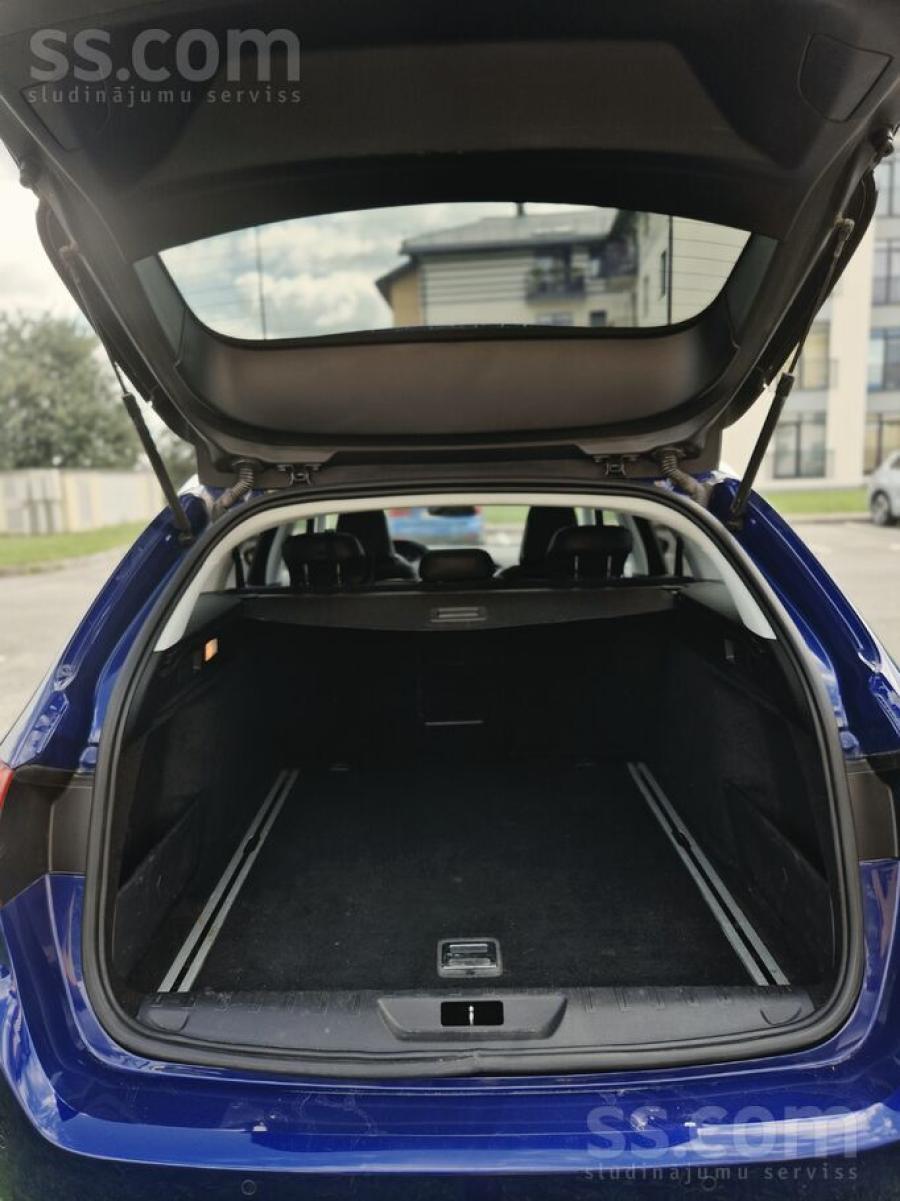 Blue Peugeot 308 2019 in Riga, with an engine capacity of 1.50 L and mileage of 184 thousand km for 8890 €, photo 7 on AUTOMOTO.COM.LV