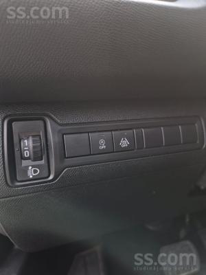 Blue Peugeot 308 2019 in Riga, with an engine capacity of 1.50 L and mileage of 184 thousand km for 8890 €, photo 12 on AUTOMOTO.COM.LV