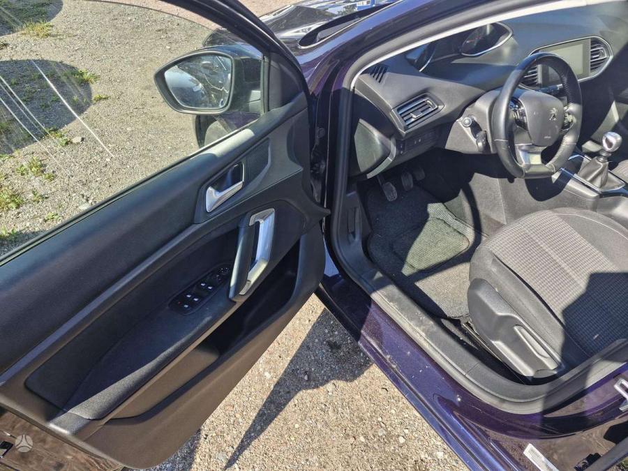 Zils Peugeot 308 2019 Tauragė, ar dzinēja tilpumu 1.20 L un nobraukumu 164 tūkst. km par 4900 €, foto 8 vietnē AUTOMOTO.COM.LV