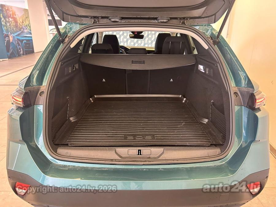 Zils Peugeot 308 2024 Tallina, ar dzinēja tilpumu 1.20 L un nobraukumu 31 tūkst. km par 18900 €, foto 7 vietnē AUTOMOTO.COM.LV