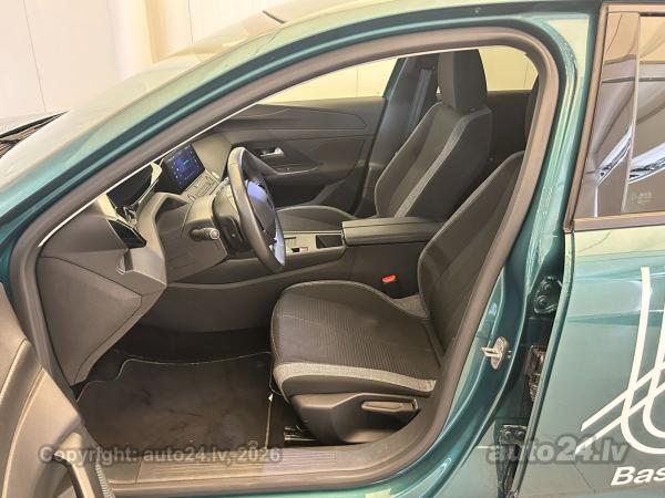 Zils Peugeot 308 2024 Tallina, ar dzinēja tilpumu 1.20 L un nobraukumu 31 tūkst. km par 18900 €, foto 7 vietnē AUTOMOTO.COM.LV