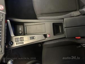 Zils Peugeot 308 2024 Tallina, ar dzinēja tilpumu 1.20 L un nobraukumu 31 tūkst. km par 18900 €, foto 12 vietnē AUTOMOTO.COM.LV