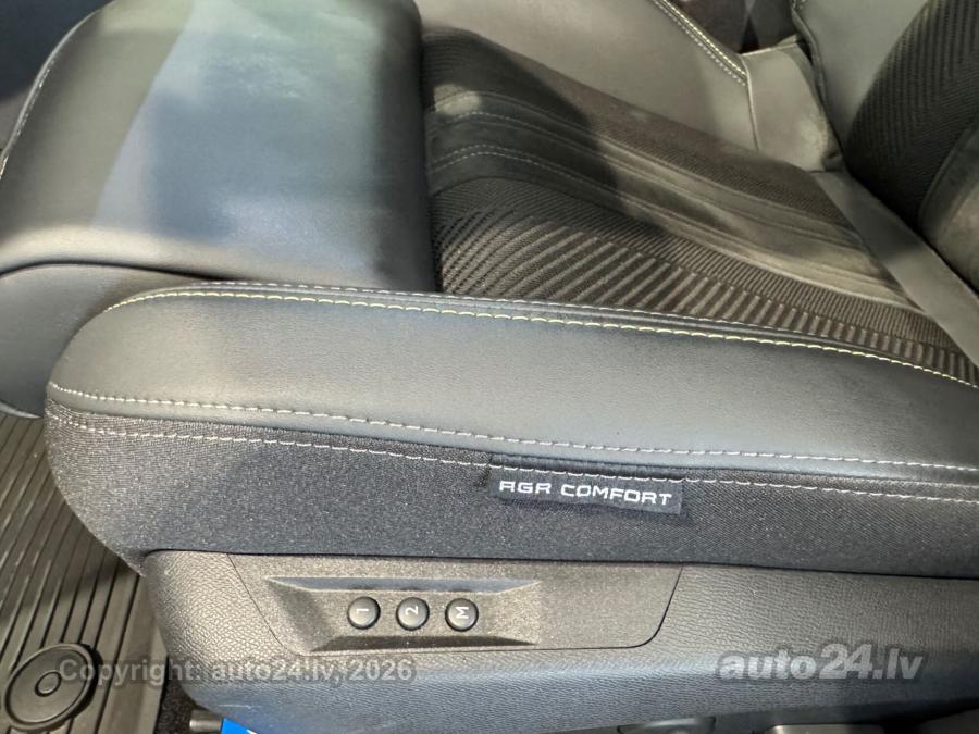 Zils Peugeot 308 2025 Tallina, ar dzinēja tilpumu 1.50 L un nobraukumu 18 tūkst. km par 27900 €, foto 9 vietnē AUTOMOTO.COM.LV