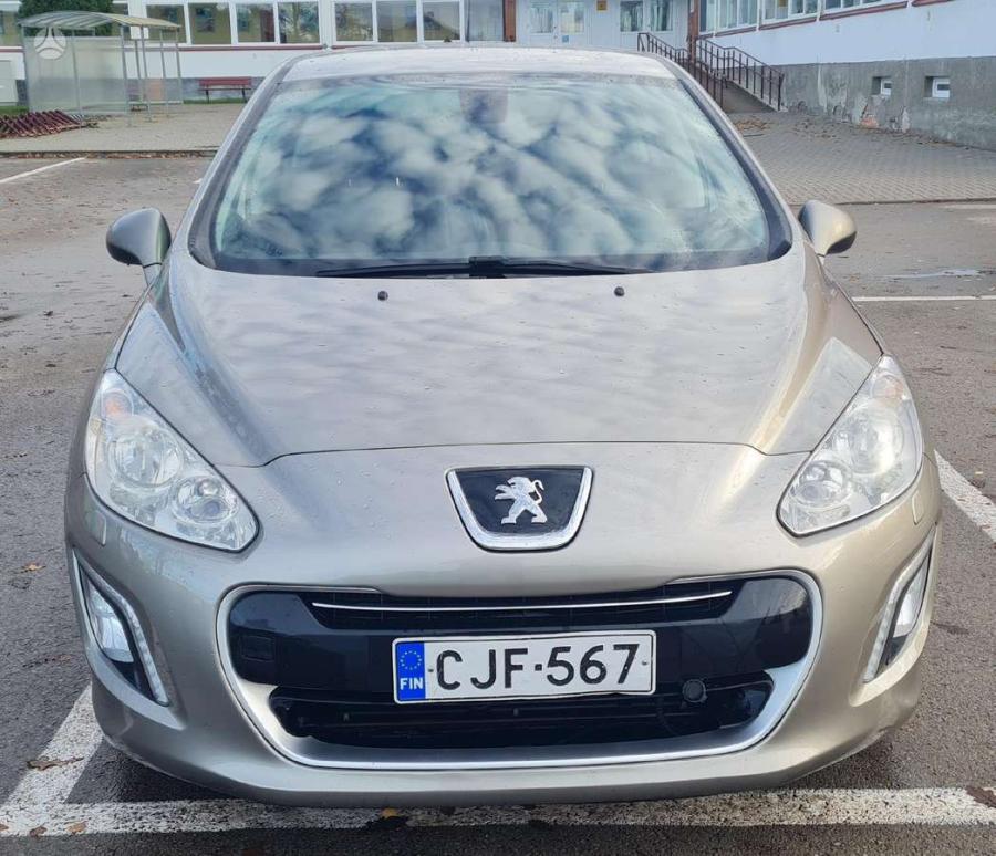 Brown Peugeot 308 2013 in Siauliai, with an engine capacity of 1.56 L and mileage of 369 thousand km for 4700 €, photo 2 on AUTOMOTO.COM.LV