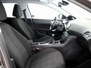 Brūns Peugeot 308 2013 Tallina, ar dzinēja tilpumu 1.60 L un nobraukumu 93 tūkst. km par 3999 €, foto 15 vietnē AUTOMOTO.COM.LV