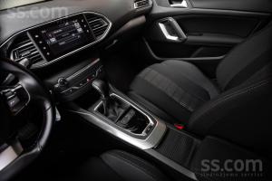 Brown Peugeot 308 2015 in Jelgava, with an engine capacity of 1.20 L and mileage of 0 thousand km for 6500 €, photo 17 on AUTOMOTO.COM.LV