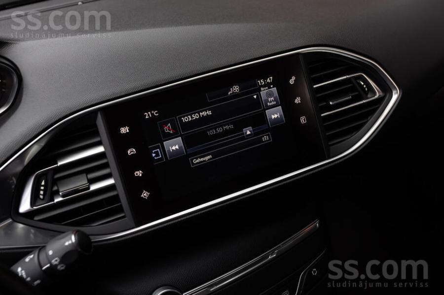 Brown Peugeot 308 2015 in Jelgava, with an engine capacity of 1.20 L and mileage of 0 thousand km for 6500 €, photo 21 on AUTOMOTO.COM.LV