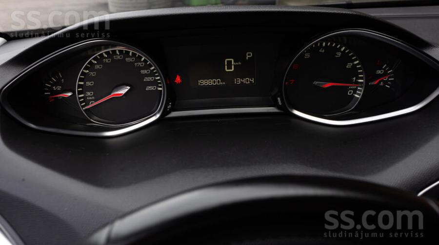Brown Peugeot 308 2015 in Jelgava, with an engine capacity of 1.20 L and mileage of 0 thousand km for 6500 €, photo 26 on AUTOMOTO.COM.LV