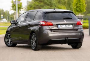 Brown Peugeot 308 2015 in Jelgava, with an engine capacity of 1.20 L and mileage of 199 thousand km for 6500 €, photo 7 on AUTOMOTO.COM.LV