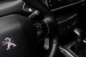Brown Peugeot 308 2015 in Jelgava, with an engine capacity of 1.20 L and mileage of 199 thousand km for 6500 €, photo 18 on AUTOMOTO.COM.LV
