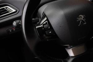 Brown Peugeot 308 2015 in Jelgava, with an engine capacity of 1.20 L and mileage of 199 thousand km for 6500 €, photo 19 on AUTOMOTO.COM.LV