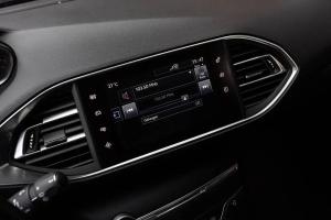 Brown Peugeot 308 2015 in Jelgava, with an engine capacity of 1.20 L and mileage of 199 thousand km for 6500 €, photo 21 on AUTOMOTO.COM.LV