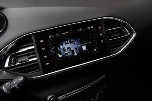 Brown Peugeot 308 2015 in Jelgava, with an engine capacity of 1.20 L and mileage of 199 thousand km for 6500 €, photo 23 on AUTOMOTO.COM.LV