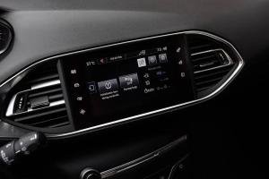 Brown Peugeot 308 2015 in Jelgava, with an engine capacity of 1.20 L and mileage of 199 thousand km for 6500 €, photo 24 on AUTOMOTO.COM.LV
