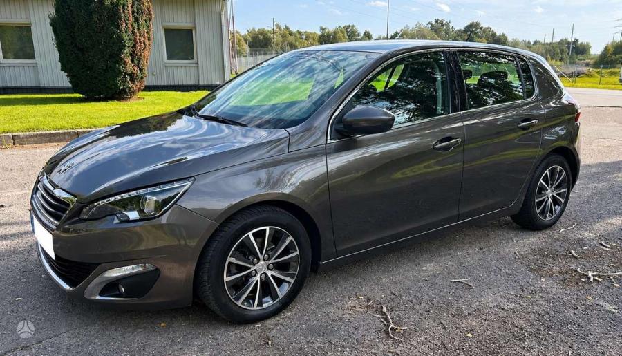 Brown Peugeot 308 2015 in Taurage, with an engine capacity of 1.20 L and mileage of 148 thousand km for 6200 €, photo 5 on AUTOMOTO.COM.LV