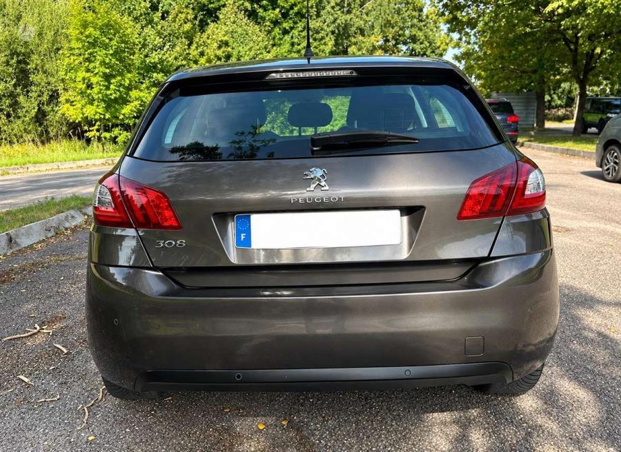 Brown Peugeot 308 2015 in Taurage, with an engine capacity of 1.20 L and mileage of 148 thousand km for 6200 €, photo 8 on AUTOMOTO.COM.LV