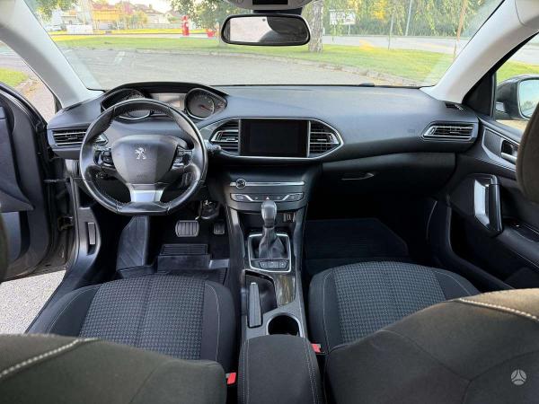 Brown Peugeot 308 2017 in Taurage, with an engine capacity of 1.20 L and mileage of 111 thousand km for 5900 €, photo 7 on AUTOMOTO.COM.LV