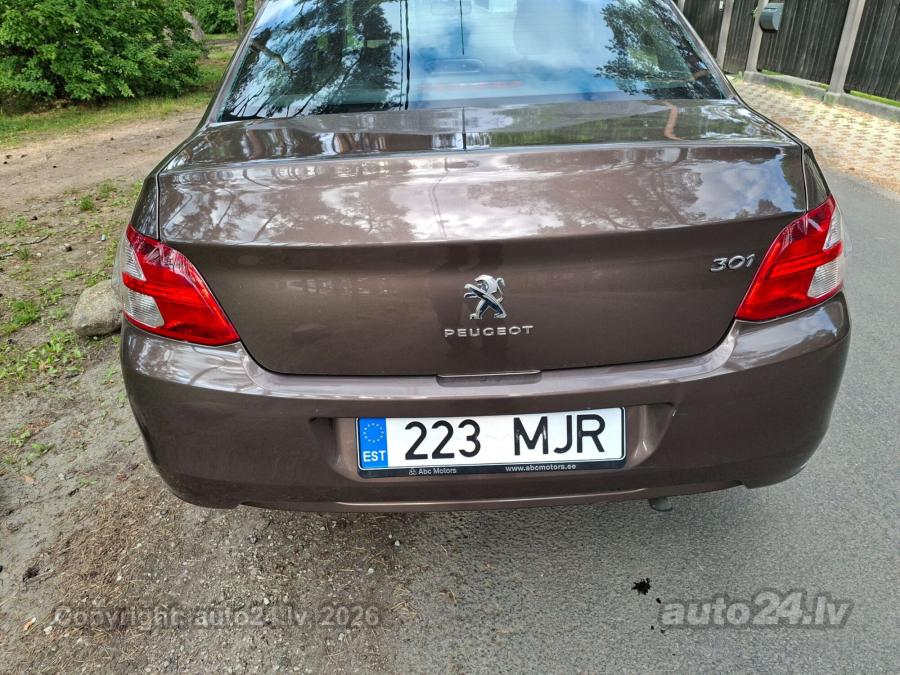 Brown Peugeot 308 2014 in Tallinn, with an engine capacity of 1.20 L and mileage of 135 thousand km for 2500 €, photo 4 on AUTOMOTO.COM.LV