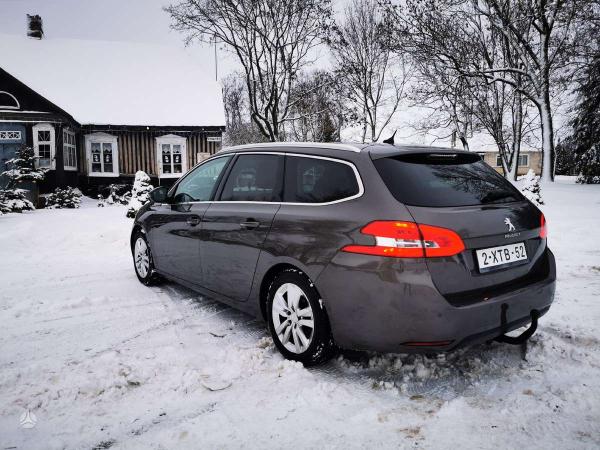 Brown Peugeot 308 2014 in Raseiniai, with an engine capacity of 1.60 L and mileage of 285 thousand km for 5399 €, photo 5 on AUTOMOTO.COM.LV
