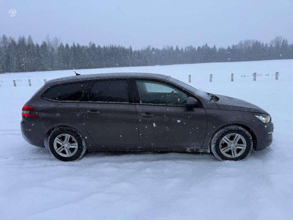 Brown Peugeot 308 2014 in Siauliai, with an engine capacity of 1.20 L and mileage of 21 thousand km for 3600 €, photo 7 on AUTOMOTO.COM.LV