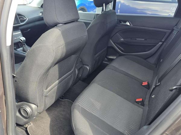 Brown Peugeot 308 2014 in Kaunas, with an engine capacity of 1.56 L and mileage of 270 thousand km for 4250 €, photo 7 on AUTOMOTO.COM.LV