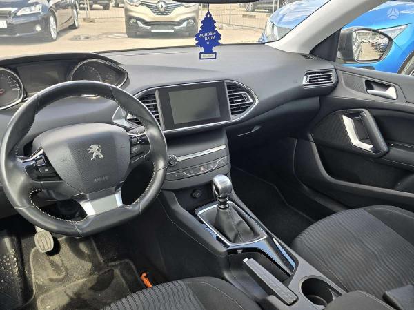 Brown Peugeot 308 2014 in Kaunas, with an engine capacity of 1.56 L and mileage of 270 thousand km for 4250 €, photo 8 on AUTOMOTO.COM.LV