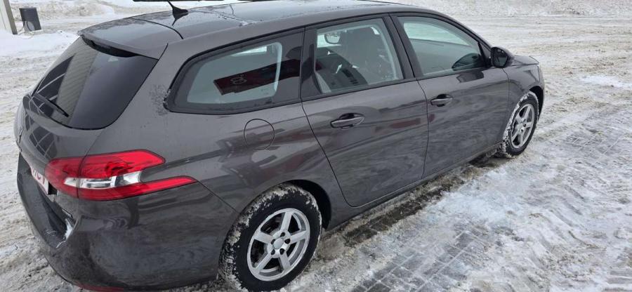 Brown Peugeot 308 2015 in Taurage, with an engine capacity of 1.20 L and mileage of 163 thousand km for 3800 €, photo 4 on AUTOMOTO.COM.LV