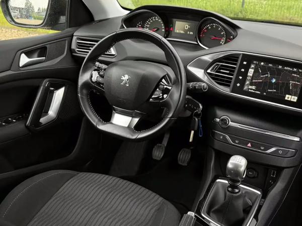 Brūns Peugeot 308 2015 Jelgava, ar dzinēja tilpumu 1.20 L un nobraukumu 151 tūkst. km par 5500 €, foto 10 vietnē AUTOMOTO.COM.LV