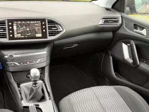 Brūns Peugeot 308 2015 Jelgava, ar dzinēja tilpumu 1.20 L un nobraukumu 151 tūkst. km par 5500 €, foto 15 vietnē AUTOMOTO.COM.LV