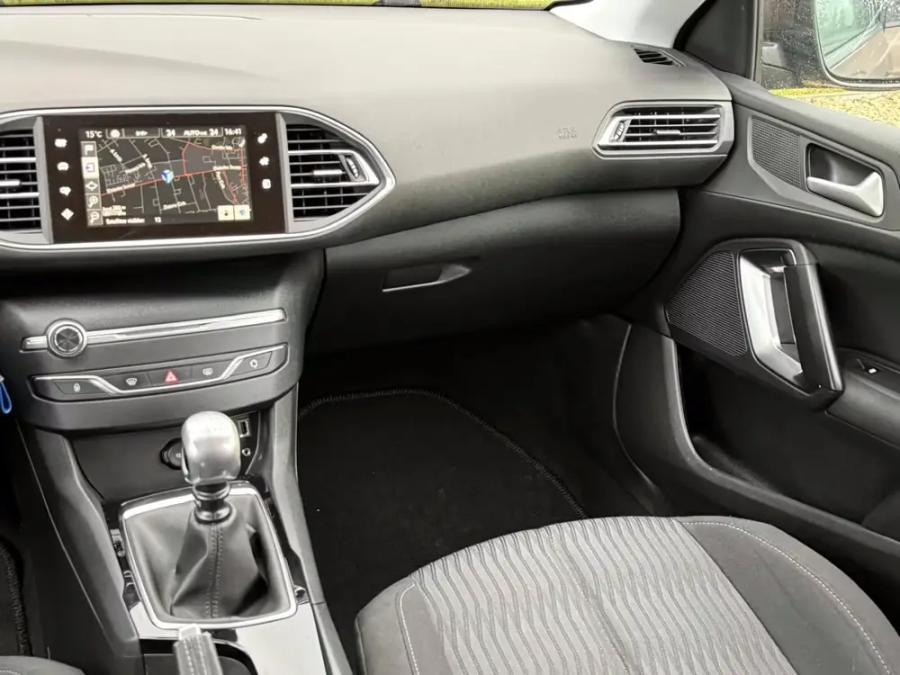 Brūns Peugeot 308 2015 Jelgava, ar dzinēja tilpumu 1.20 L un nobraukumu 151 tūkst. km par 5500 €, foto 15 vietnē AUTOMOTO.COM.LV