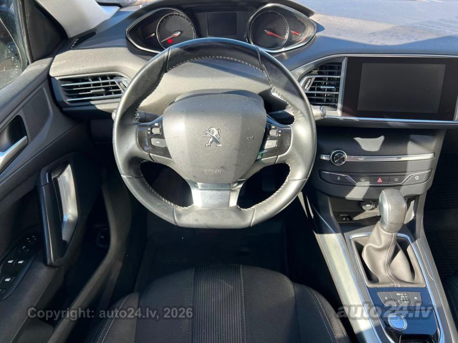 Коричневый Пежо 308 2015 в Пярну, объемом двигателя 1.20 л и пробегом 222 тыс. км за 5999 €, фото 5 на AUTOMOTO.COM.LV