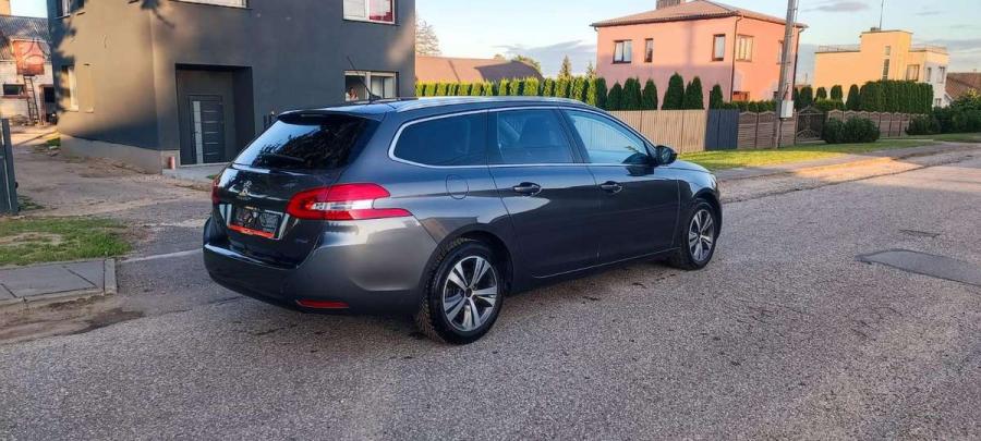 Brown Peugeot 308 2016 in Marijampole, with an engine capacity of 1.20 L and mileage of 121 thousand km for 4550 €, photo 4 on AUTOMOTO.COM.LV