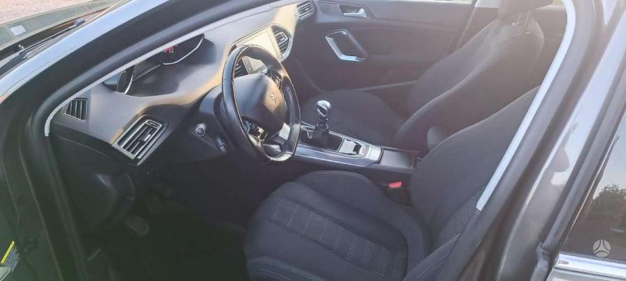 Brown Peugeot 308 2016 in Marijampole, with an engine capacity of 1.20 L and mileage of 121 thousand km for 4550 €, photo 7 on AUTOMOTO.COM.LV