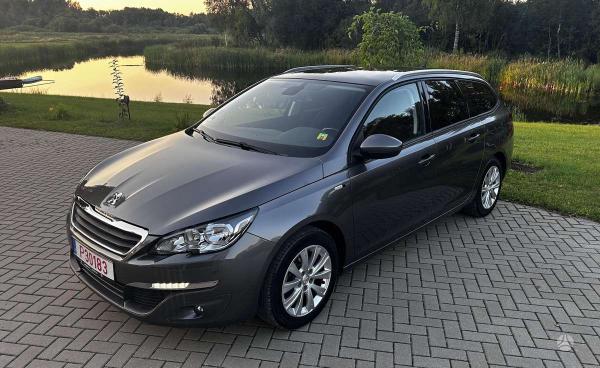 Brown Peugeot 308 2016 in Utena, with an engine capacity of 1.20 L and mileage of 296 thousand km for 3250 €, photo 5 on AUTOMOTO.COM.LV