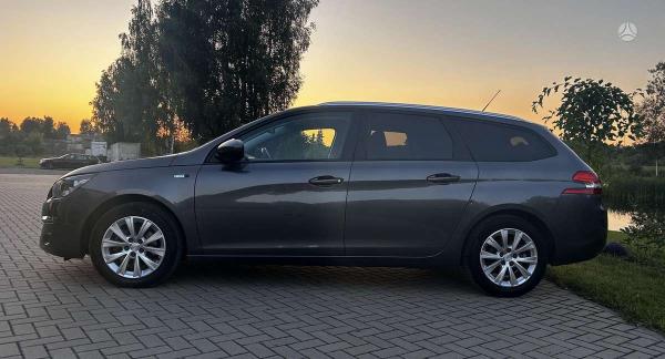 Brown Peugeot 308 2016 in Utena, with an engine capacity of 1.20 L and mileage of 296 thousand km for 3250 €, photo 9 on AUTOMOTO.COM.LV