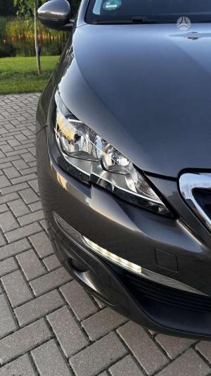 Brown Peugeot 308 2016 in Utena, with an engine capacity of 1.20 L and mileage of 296 thousand km for 3250 €, photo 16 on AUTOMOTO.COM.LV
