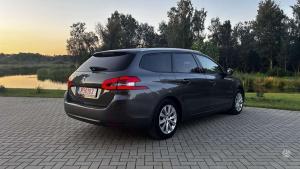 Brown Peugeot 308 2016 in Utena, with an engine capacity of 1.20 L and mileage of 296 thousand km for 3250 €, photo 18 on AUTOMOTO.COM.LV