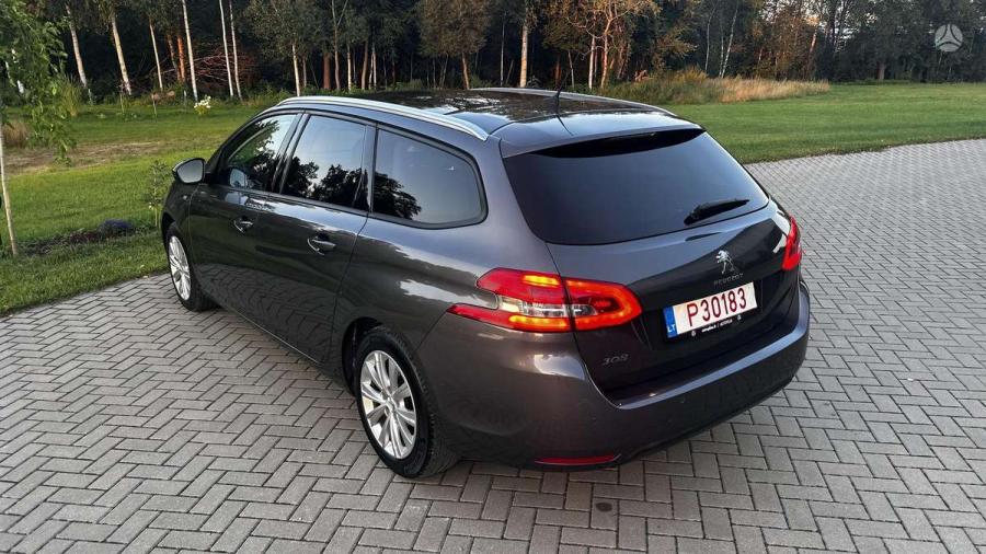 Brown Peugeot 308 2016 in Utena, with an engine capacity of 1.20 L and mileage of 296 thousand km for 3250 €, photo 20 on AUTOMOTO.COM.LV