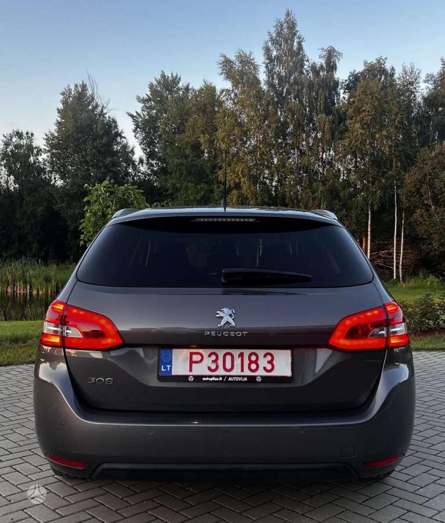 Brown Peugeot 308 2016 in Utena, with an engine capacity of 1.20 L and mileage of 296 thousand km for 3250 €, photo 23 on AUTOMOTO.COM.LV