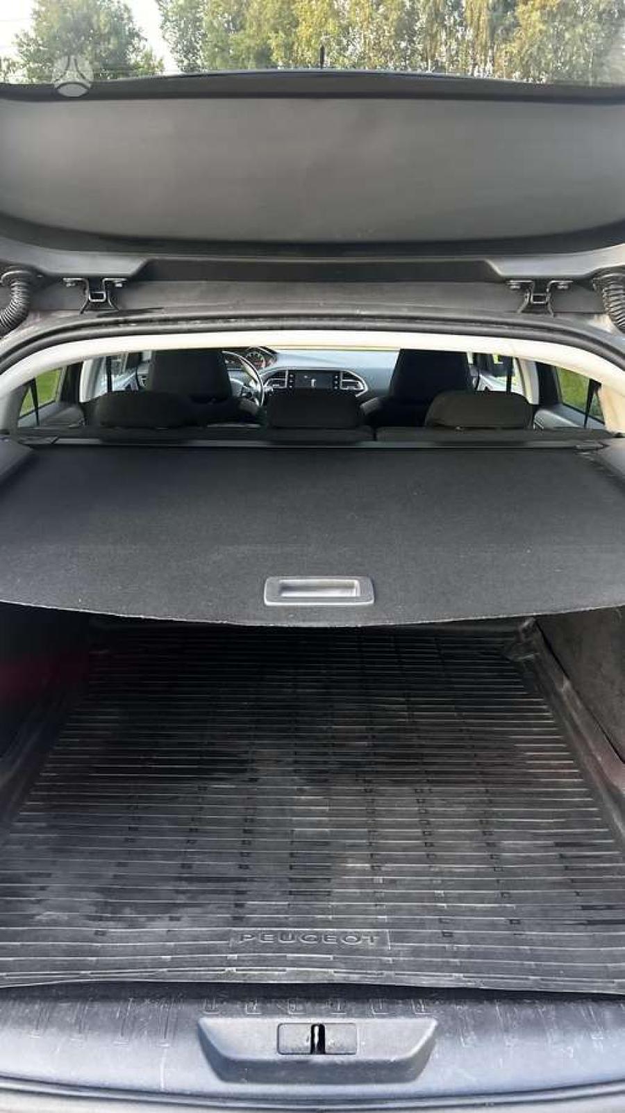 Brown Peugeot 308 2016 in Utena, with an engine capacity of 1.20 L and mileage of 296 thousand km for 3250 €, photo 31 on AUTOMOTO.COM.LV