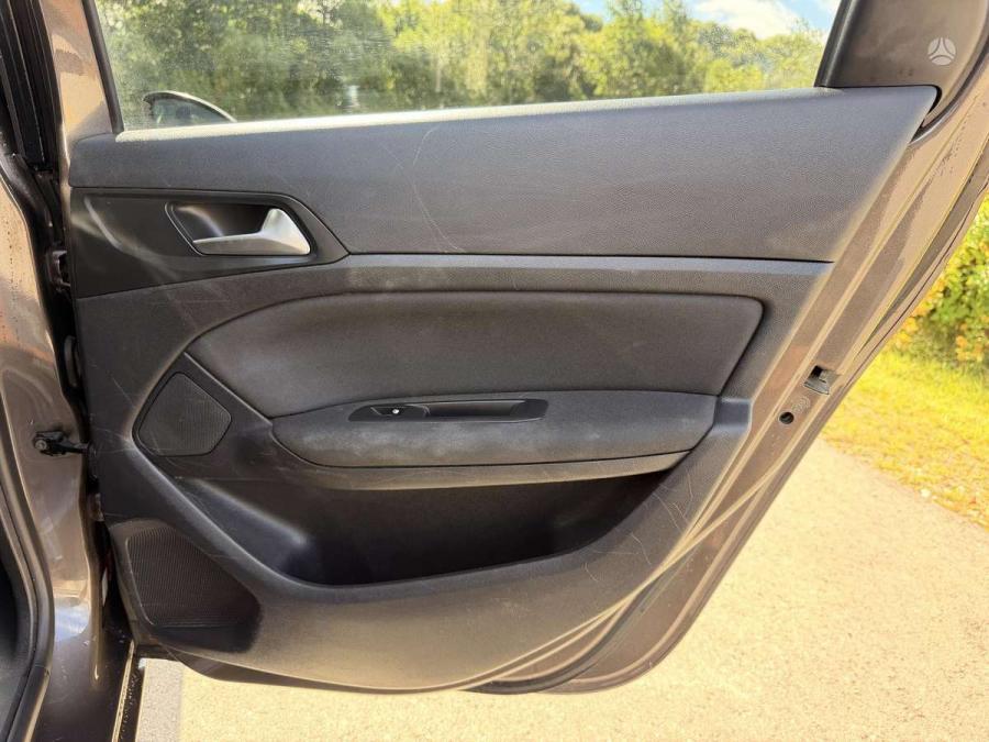 Brūns Peugeot 308 2016 Tauragė, ar dzinēja tilpumu 1.56 L un nobraukumu 381 tūkst. km par 5100 €, foto 24 vietnē AUTOMOTO.COM.LV