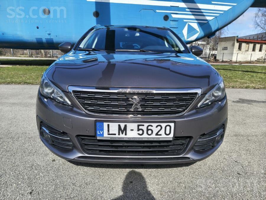 Brown Peugeot 308 2017 in Riga, with an engine capacity of 1.60 L and mileage of 178 thousand km for 6200 €, photo 1 on AUTOMOTO.COM.LV