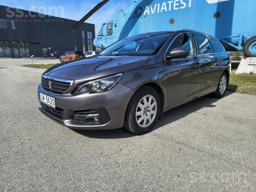 Brown Peugeot 308 2017 in Riga, with an engine capacity of 1.60 L and mileage of 178 thousand km for 6200 €, photo 4 on AUTOMOTO.COM.LV