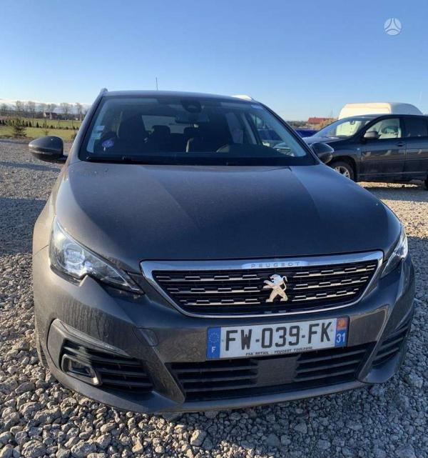 Brown Peugeot 308 2020 in Vilnius, with an engine capacity of 1.20 L and mileage of 86 thousand km for 9655 €, photo 1 on AUTOMOTO.COM.LV