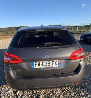 Brown Peugeot 308 2020 in Vilnius, with an engine capacity of 1.20 L and mileage of 86 thousand km for 9655 €, photo 4 on AUTOMOTO.COM.LV