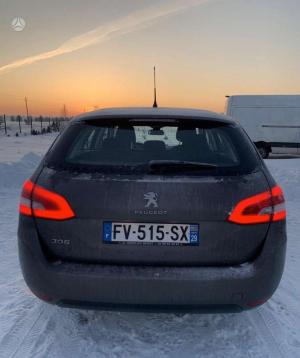 Brown Peugeot 308 2020 in Vilnius, with an engine capacity of 1.50 L and mileage of 179 thousand km for 9075 €, photo 5 on AUTOMOTO.COM.LV