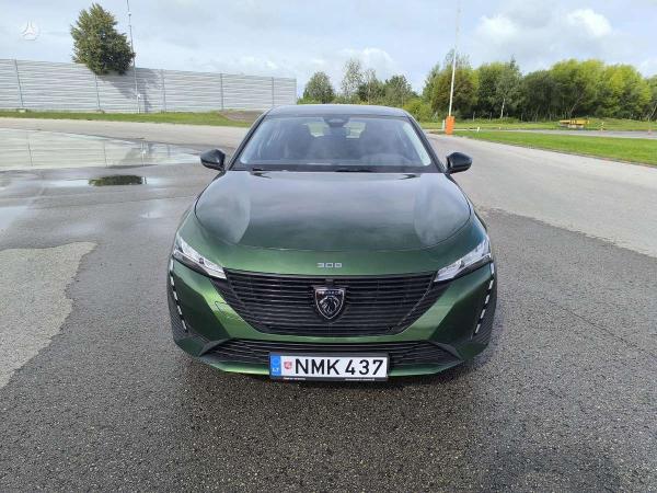 Green Peugeot 308 2022 in Kaunas, with an engine capacity of 1.20 L and mileage of 83 thousand km for 10648 €, photo 3 on AUTOMOTO.COM.LV