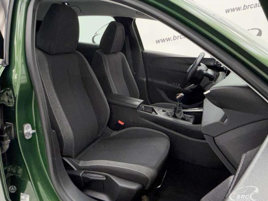 Green Peugeot 308 2022 in Vilnius, with an engine capacity of 1.20 L and mileage of 101 thousand km for 9900 €, photo 8 on AUTOMOTO.COM.LV